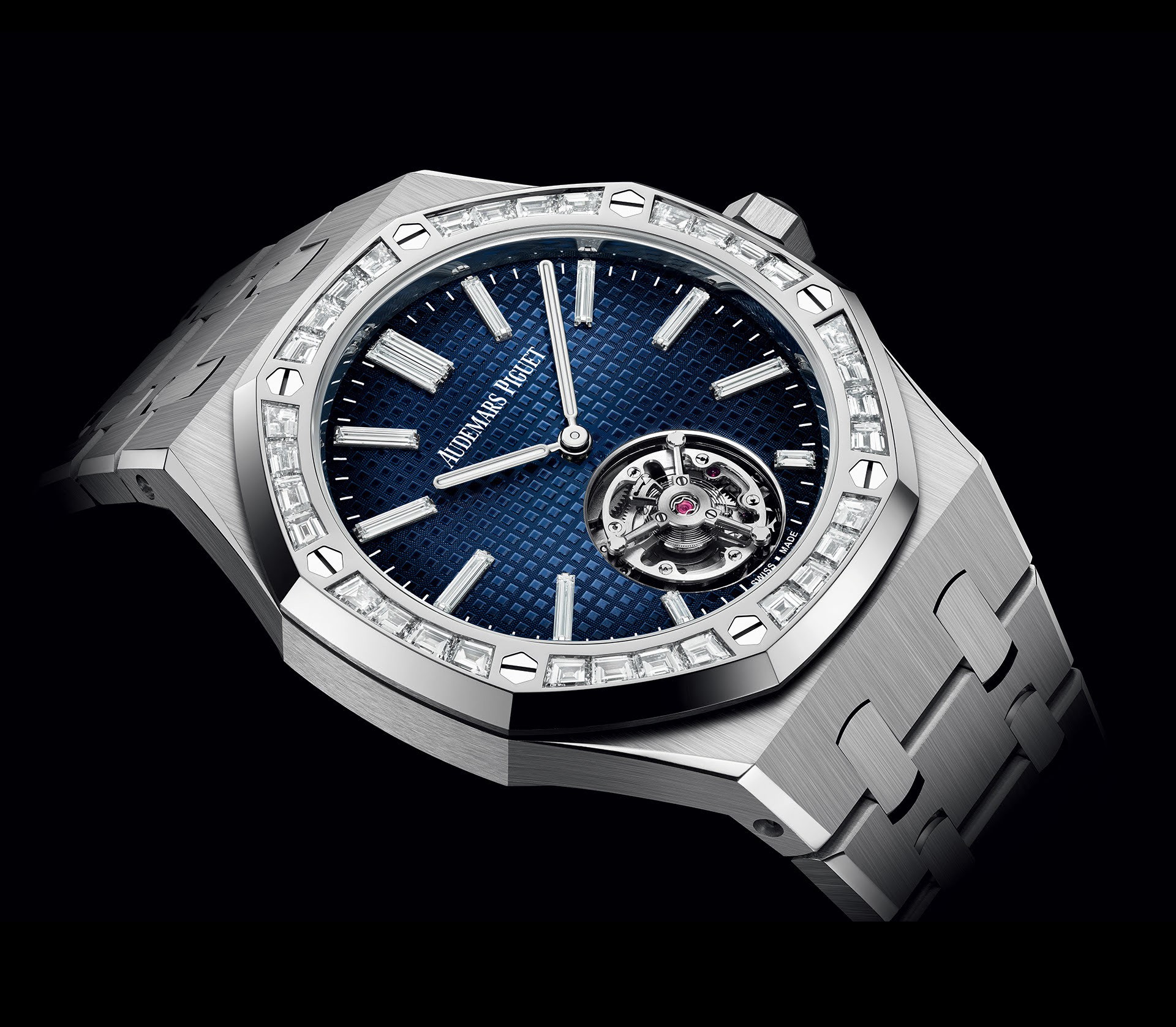 RD#3: a complicated timepiece in 37 mm