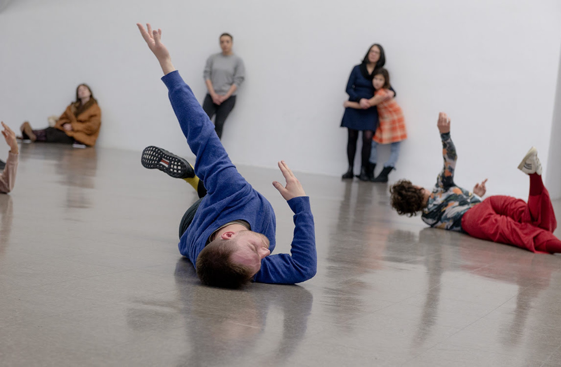 Alexandra Pirici : « Encyclopedia of Relations » présentée à la ...