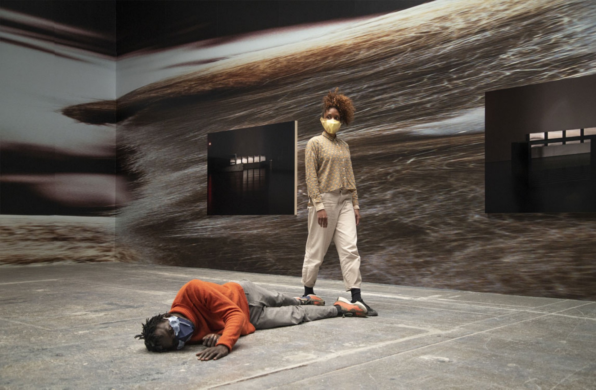 Alexandra Pirici, «Encyclopedia of Relations»